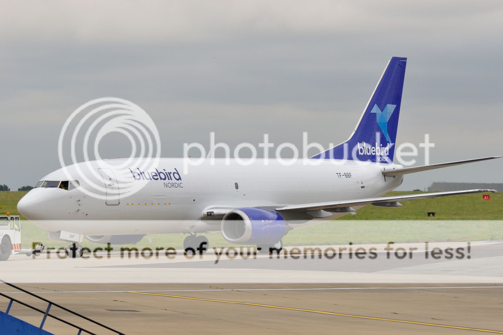 Bluebird Cargo B733's @ Norwich. Update Painted. - Civilian Aviation