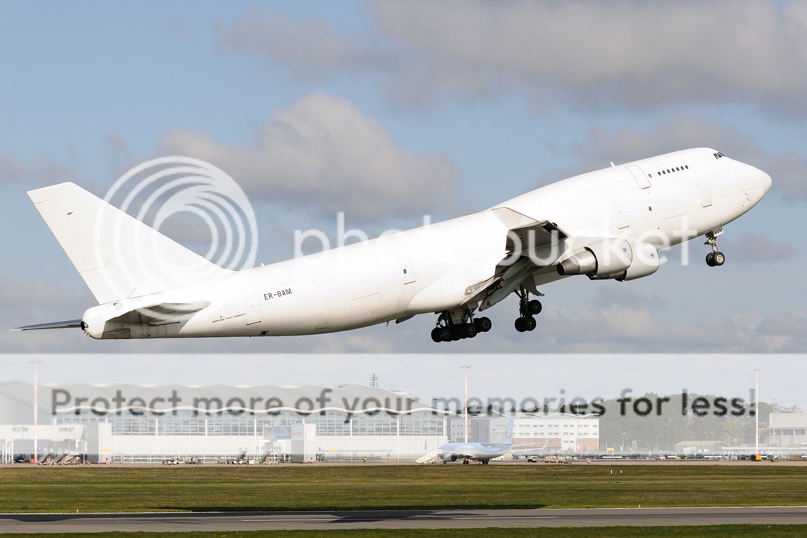 ER-BAM B744 leaving Doncaster today. - UK Airshow Review Forums